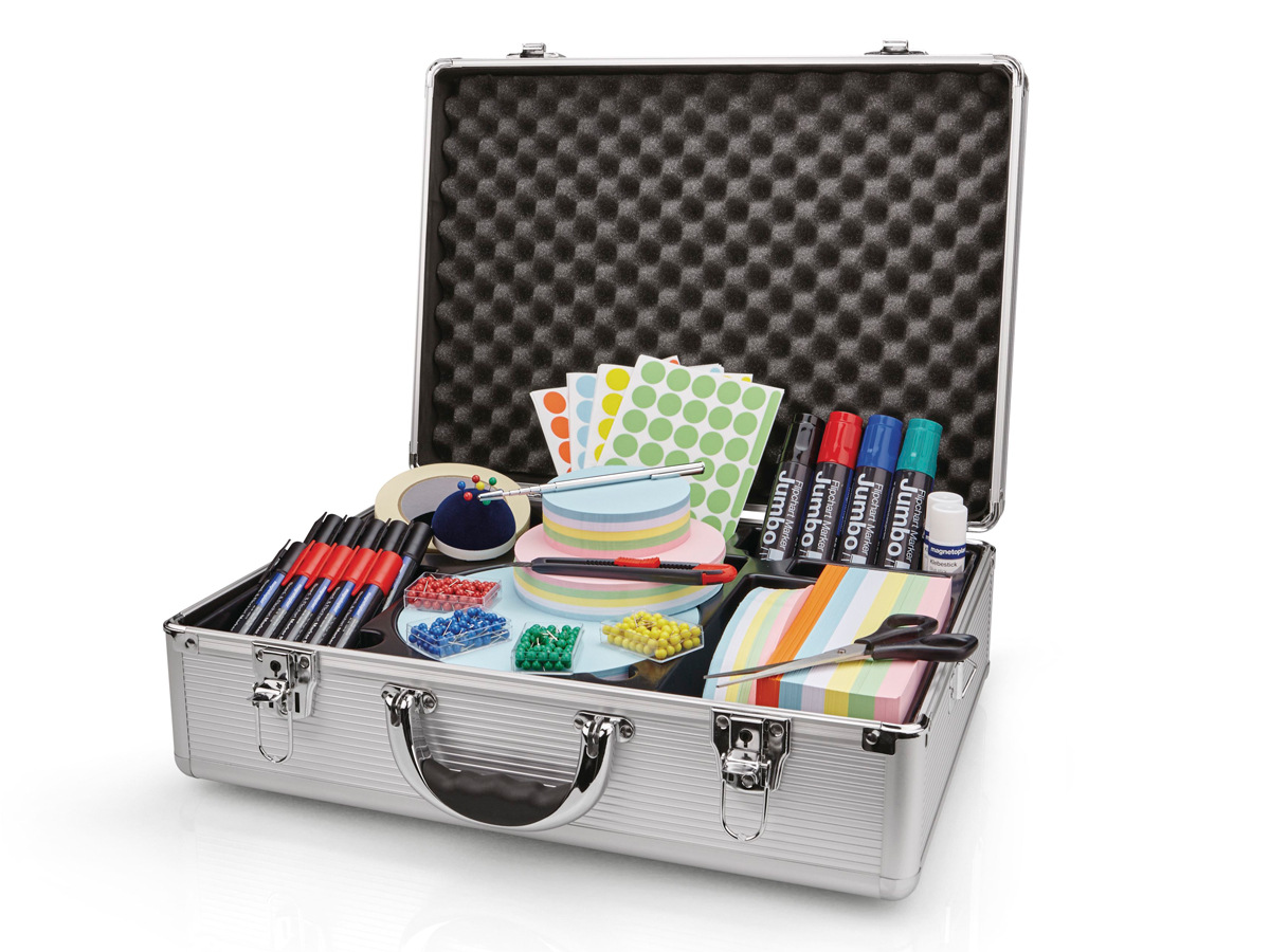 Moderatorenkoffer gefüllt mit 2800 Teilen